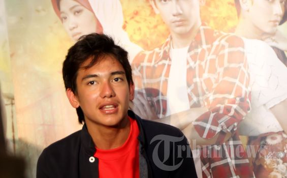 Foto Adipati Dolken Di Heart Series 2