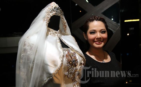 Busana Pengantin Magdalena Perpaduan Indonesia Tionghoa - TribunNews.com