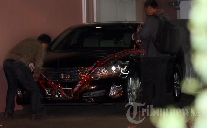 Mobil Mewah Akil Bertambah Dua di Enam Bulan Jabat Ketua MK - TribunNews.com