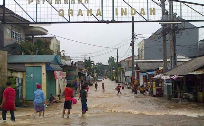 Perumahan Graha Indah juga Kebanjiran - TribunNews.com