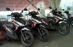Honda Blade dan Vario Injeksi Resmi Mengaspal - TribunNews.com