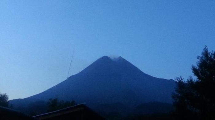Jalur Pendakian Gunung Merapi Kini Dibuka Lagi - TribunNews.com