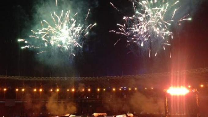 Kembang Api & Coke Bottle Buka Pesta Ultah RCTI - TribunNews.com