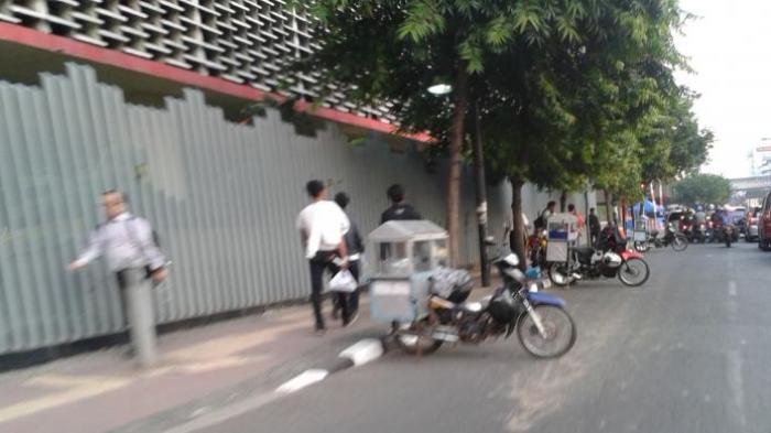 Pedagang Bakso Sudah Siaga Sejak Pukul 00.00 WIB - TribunNews.com