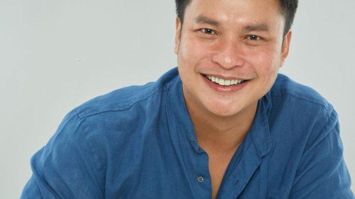 Ternyata Ini Alasan MUA Ryan Ogilvy Pakaikan Maskara di Awal Tahapan ...