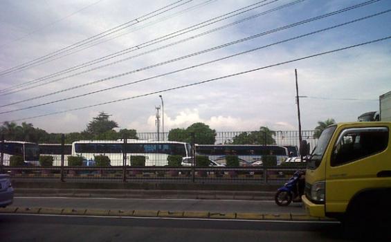 Parkir Bus Diatur Berdasarkan Asal Buruh - TribunNews.com