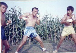 Chris John, Digembleng Ayah Sejak Umur 5 Tahun (1) - TribunNews.com