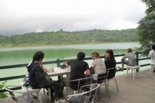 Danau Linau Nan Indah tak Hanya Tiga Warna - TribunNews.com