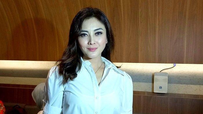 Reaksi Dhena Devanka saat Ditanya tentang Nasib Jonathan Frizzy yang ...