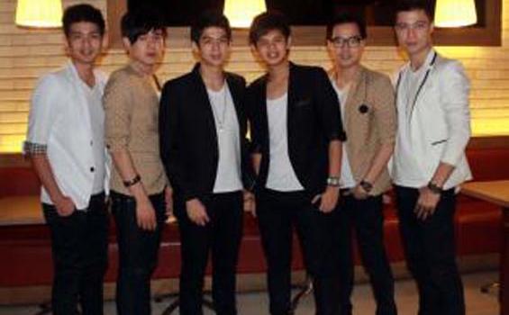 Motion, Boy Band yang Berambut Hitam - TribunNews.com