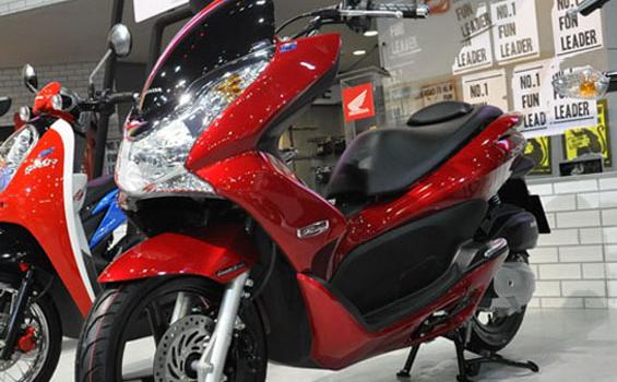 AHM Luncurkan Honda PCX 150 - TribunNews.com