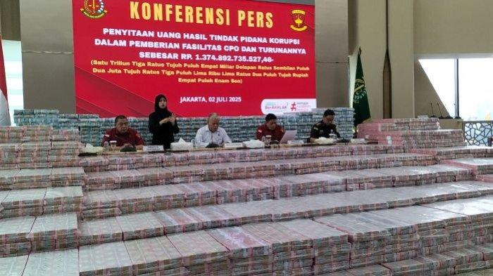 Kejagung Kembali Sita Uang Hasil Korupsi Ekspor CPO Senilai Rp 1,3 Triliun - Halaman 2 ...
