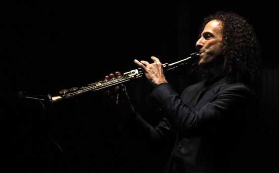 Ini Resep Kenny G Bisa Tahan Lama Meniup Saksofon - TribunNews.com