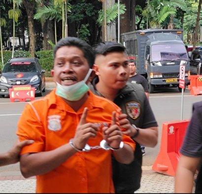Tampang Ketua Ranting Ormas GRIB Jaya Harjamukti Inisiator Pembakaran Mobil Polisi di Depok ...