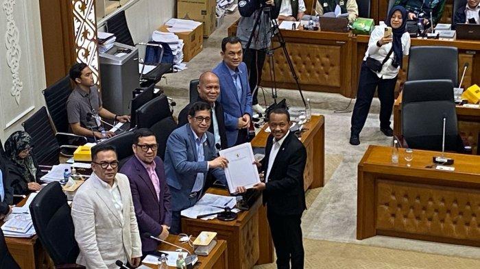 DPR Sahkan RUU Minerba Jadi Undang-undang, Kampus Batal Kelola Tambang - TribunNews.com