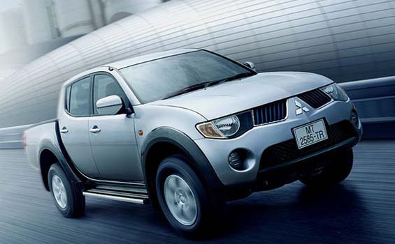 Strada Triton Single Cab GLX 2WD, Desain Eksterior dan Interior Oke ...