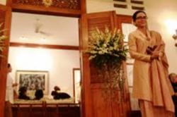 Poppy Darsono Tak Pakai Bahasa Cinta - TribunNews.com