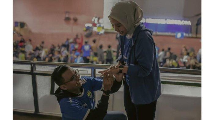 Wakil Bupati Garut Putri Karlina Berbunga-bunga Dilamar Kekasih Saat ...