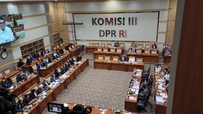Komisi III DPR Kebut Pembahasan RUU KUHAP, Habiburokhman: Karena Ini Kan Sudah Emergency ...