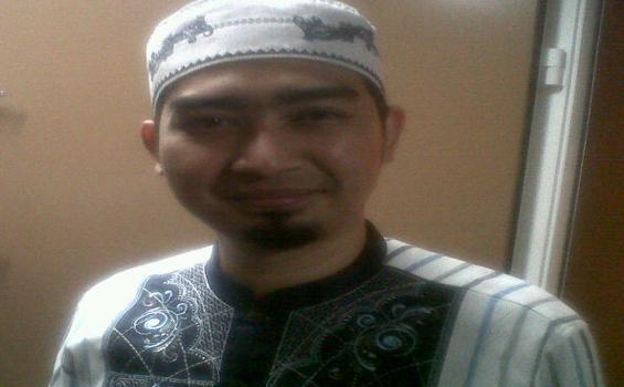 Ustad Solmed: Dewi Yuliawati Menikmatinya - TribunNews.com