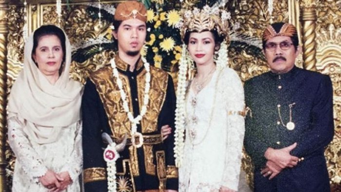 Heboh, Ahmad Dhani Posting Foto Pernikahannya dengan Maia, Apa Ini ...
