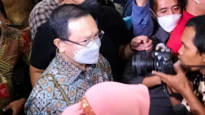Didampingi Kuasa Hukum, Putri Candrawathi Diperiksa Perdana Sebagai ...