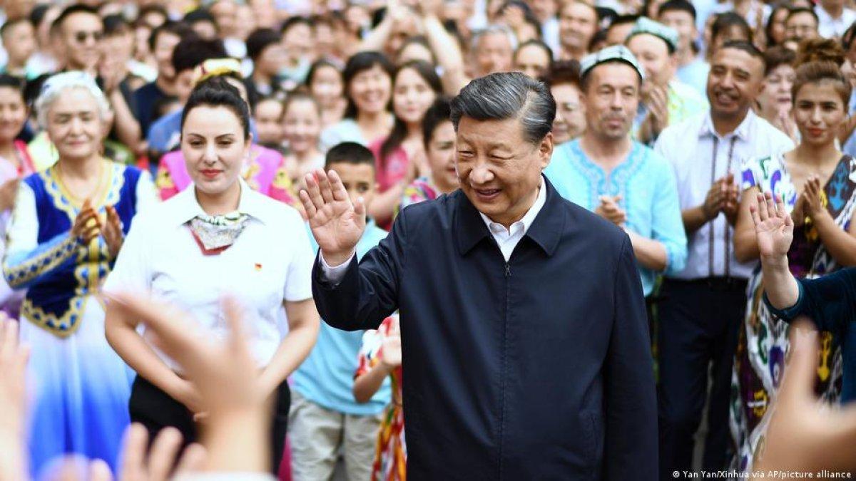 Uighur: Bagaimana Cina Memoles Narasi Politik di Xinjiang - TribunNews.com