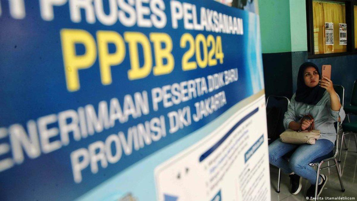 Jalur Zonasi PPDB Jakarta 2024 SMP dan SMA Dibuka - TribunNews.com