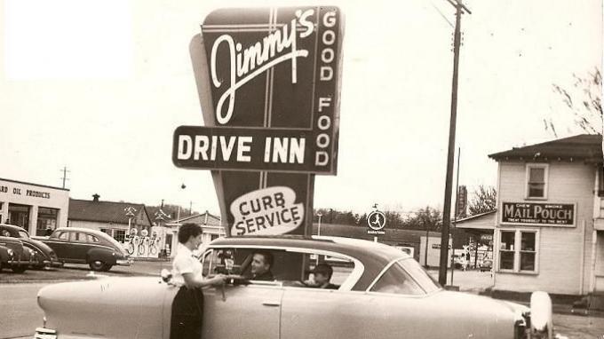 Layanan Restoran Carhops Kembali jadi Tren di Masa Pandemi, Apa Itu ...