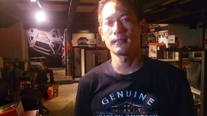 Chef Juna Ternyata Hobi Kendarai Motor Gede - TribunNews.com