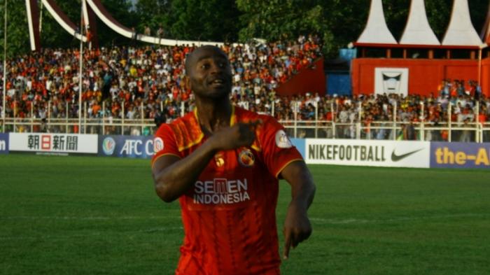 Semen Padang Tendang Lima Pemain - TribunNews.com