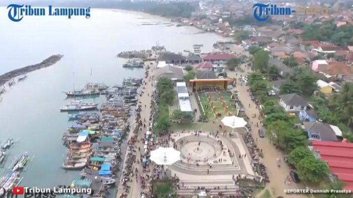 Wisata Kuliner di Dermaga Bom Kalianda - TribunNews.com