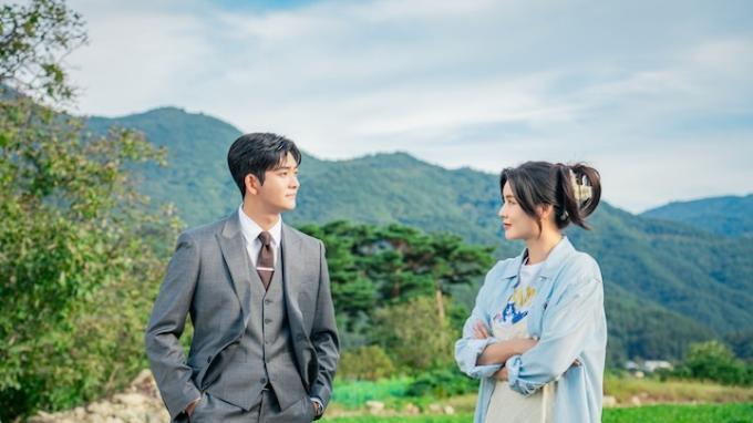 5 Drama Korea Netflix Terbaru Maret 2025: Ada Drakor Retro Romantis Dibintangi IU dan Park Bo ...