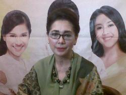 Ini Rahasia Cantik Widyawati - TribunNews.com