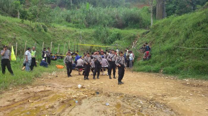 4 Penambang Emas di Gunung Rosa Terjebak di Dalam Gua - TribunNews.com