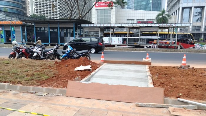 Sandi: Pembuatan Ramp di Trotoar Jalan Sudirman Agar Rumputnya Tidak di ...