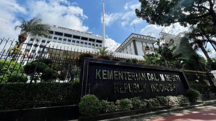 Kemendagri Tunda Registrasi dan Cek Kesehatan Kepala Daerah Terpilih, Ini Penjelasan Wamendagri ...