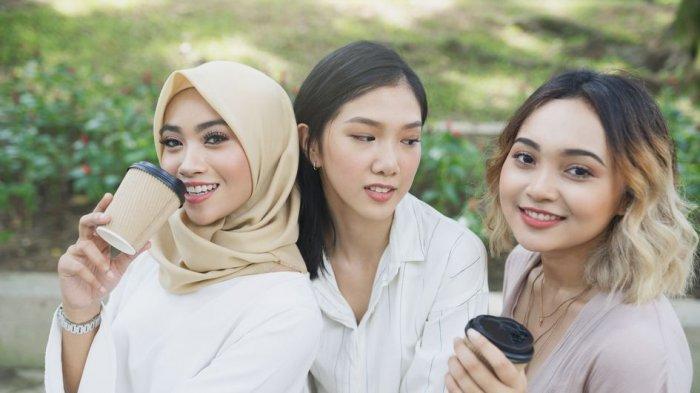 7 Hal Ini Tanda Teman Iri pada Pencapaianmu, Salah Satunya Sering ...