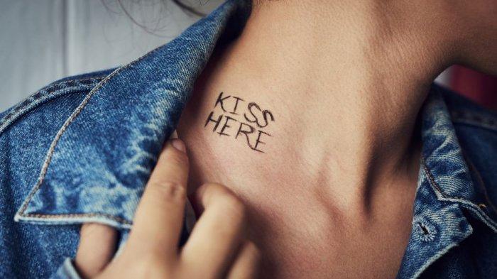 4 Alasan Logis Mengapa Perempuan Menyukai Ciuman di Area Leher ...