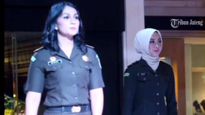 Lihat Aksi Para Jaksa Cantik Berlenggok di Panggung - TribunNews.com