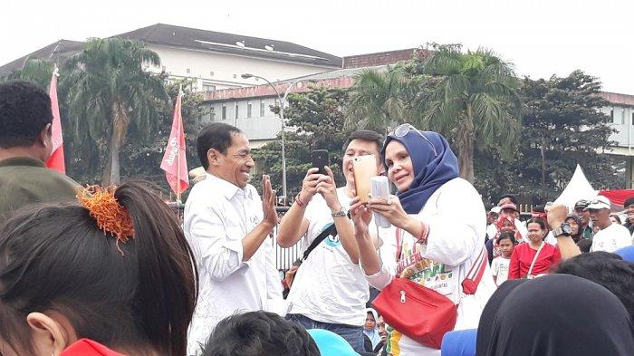 ‎Jokowi 'KW' Sapa Simpatisan 01 di Monumen Perjuangan Rakyat Jabar ...