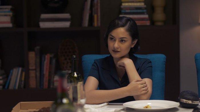 Jadi Istri dan Ibu Dua Anak, Intip Karakter Perempuan Clara Bernadeth di Perfect Strangers ...