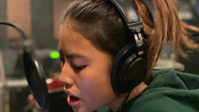 Katrina Cheng Digandeng Chossy Pratama Tiga Tahun Kemudian Lahirlah ...