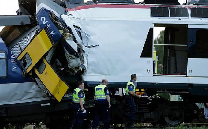 Kecelakaan Kereta Api di Swiss, Satu Tewas 35 Terluka - TribunNews.com