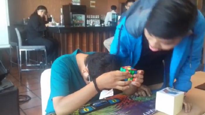 Kompetisi Rubiks Cube di Hotel Santika Makassar, Peserta Harus Tutup ...