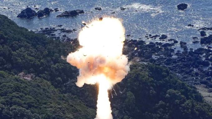 Roket Berisi Satelit Mata-mata Jepang Gagal Diluncurkan, Meledak Saat ...