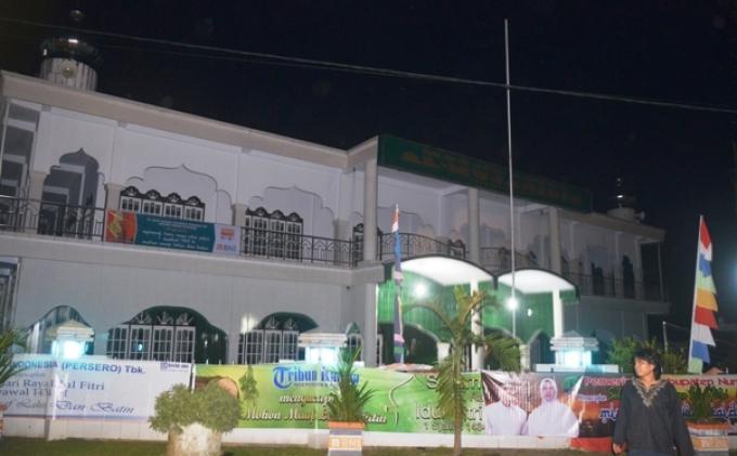 Bupati dan Wakil Bupati Nunukan Salat Id di Masjid Agung Al-Mujahidin ...