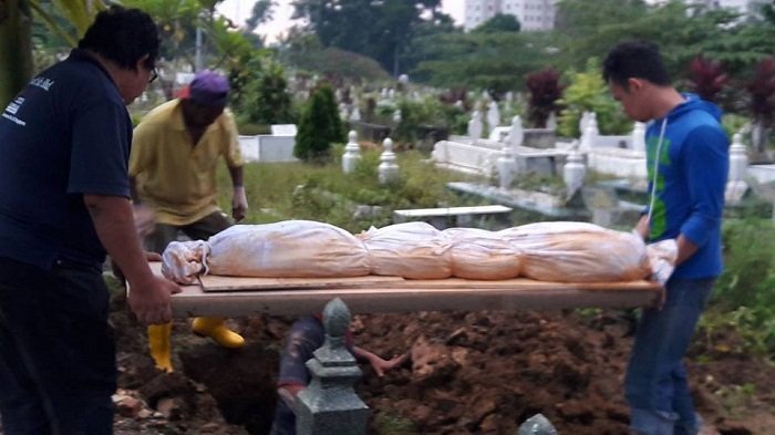 Jenazah Perempuan Ini Utuh padahal Sudah Dikubur 12 Tahun, Begini ...