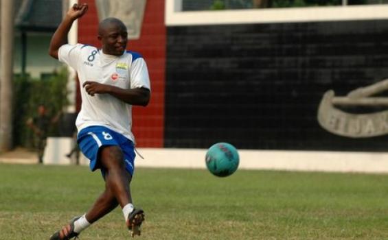 Georges Parfait Mbida Messi Besok Sudah Latihan lagi - TribunNews.com