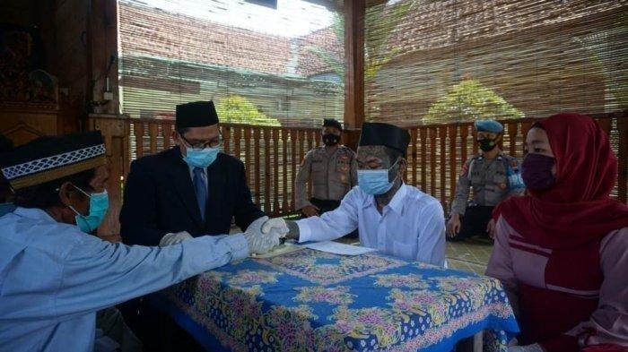 Pasangan Pengantin Menikah di Kantor Polisi, setelah Sah Mempelai Pria Langsung Masuk Tahanan ...